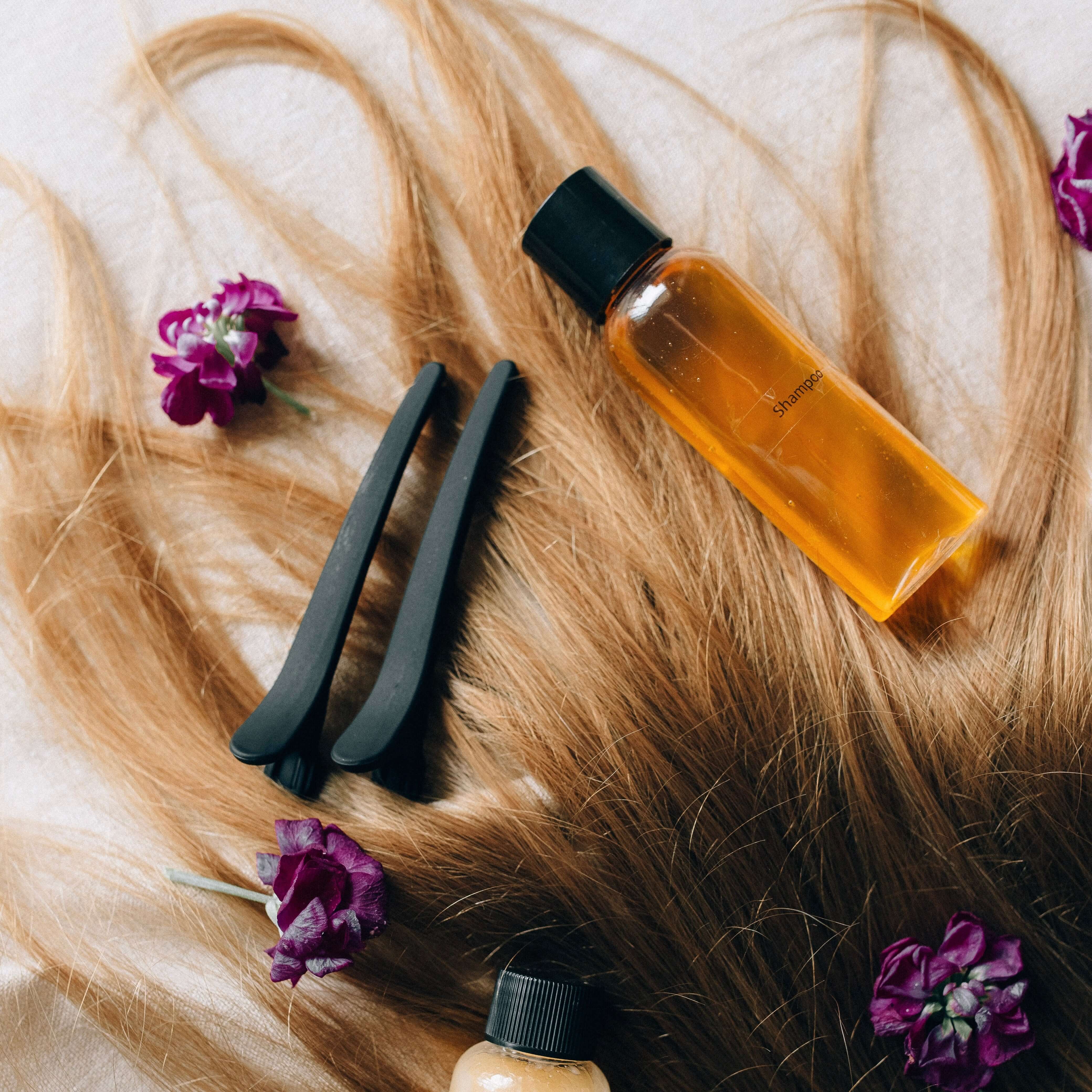 7 Best Shampoos For Damaged and Dry Hair